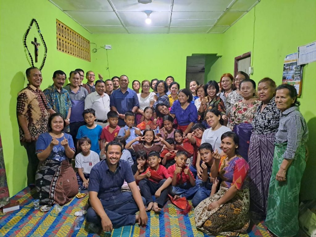 Paroki Santo Fransiskus Assisi padang bulan Medan - Tuhan, jadikanlah ...