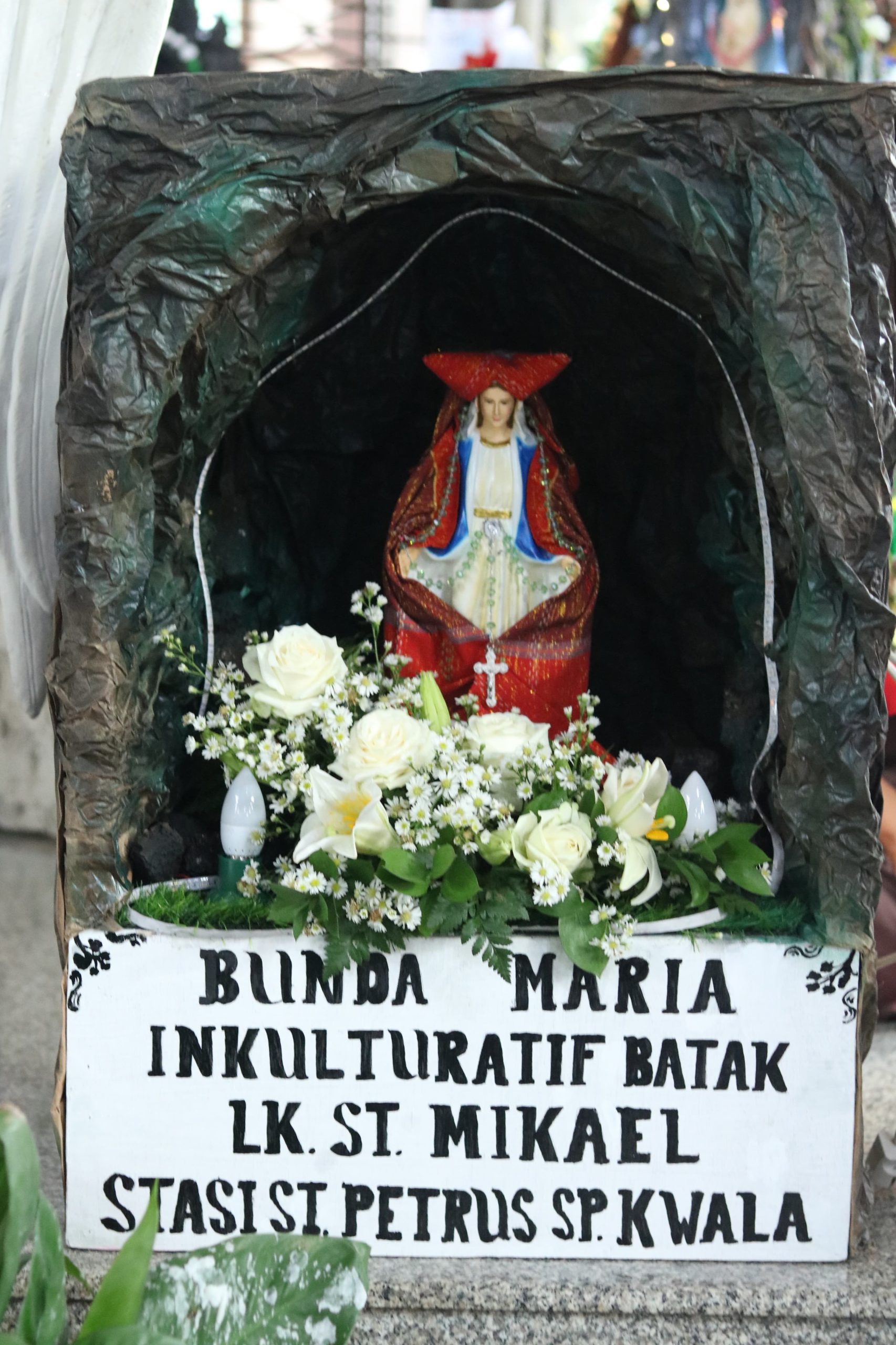 Misa Pembukaan Bulan Rosario di Gereja Paroki Santo Fransiskus Assisi ...